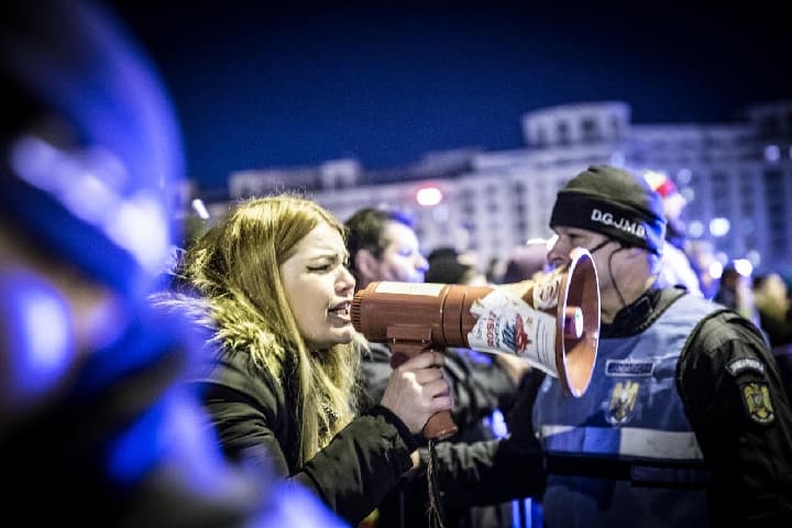 The Step-by-Step Revolution | Wilson Quarterly